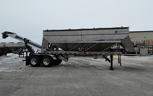 Uni-Body Rear Discharge Stainless Tender | Norwood Sales, Inc. - Horace, ND